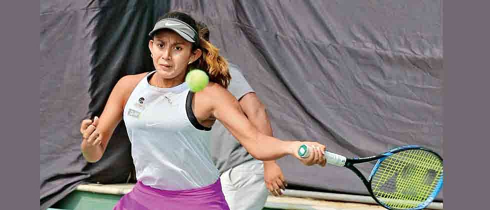 Azuma shock for Bhantia, Salsa makes it to final