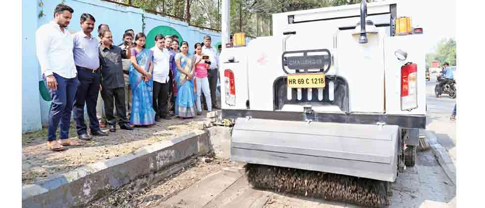 Smart mechanised street sweeping project launched in Aundh, Baner and ...