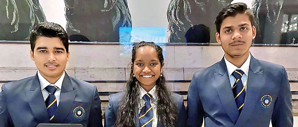 Indian trio receives Golden Target award in Munich