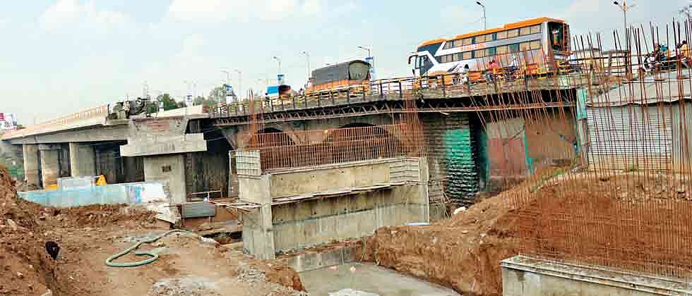 Fourth bridge in Dapodi nearing completion, to be opened in April
