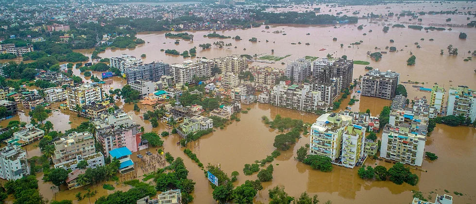30 Killed In Maharashtra Floods 2 Lakh Evacuated