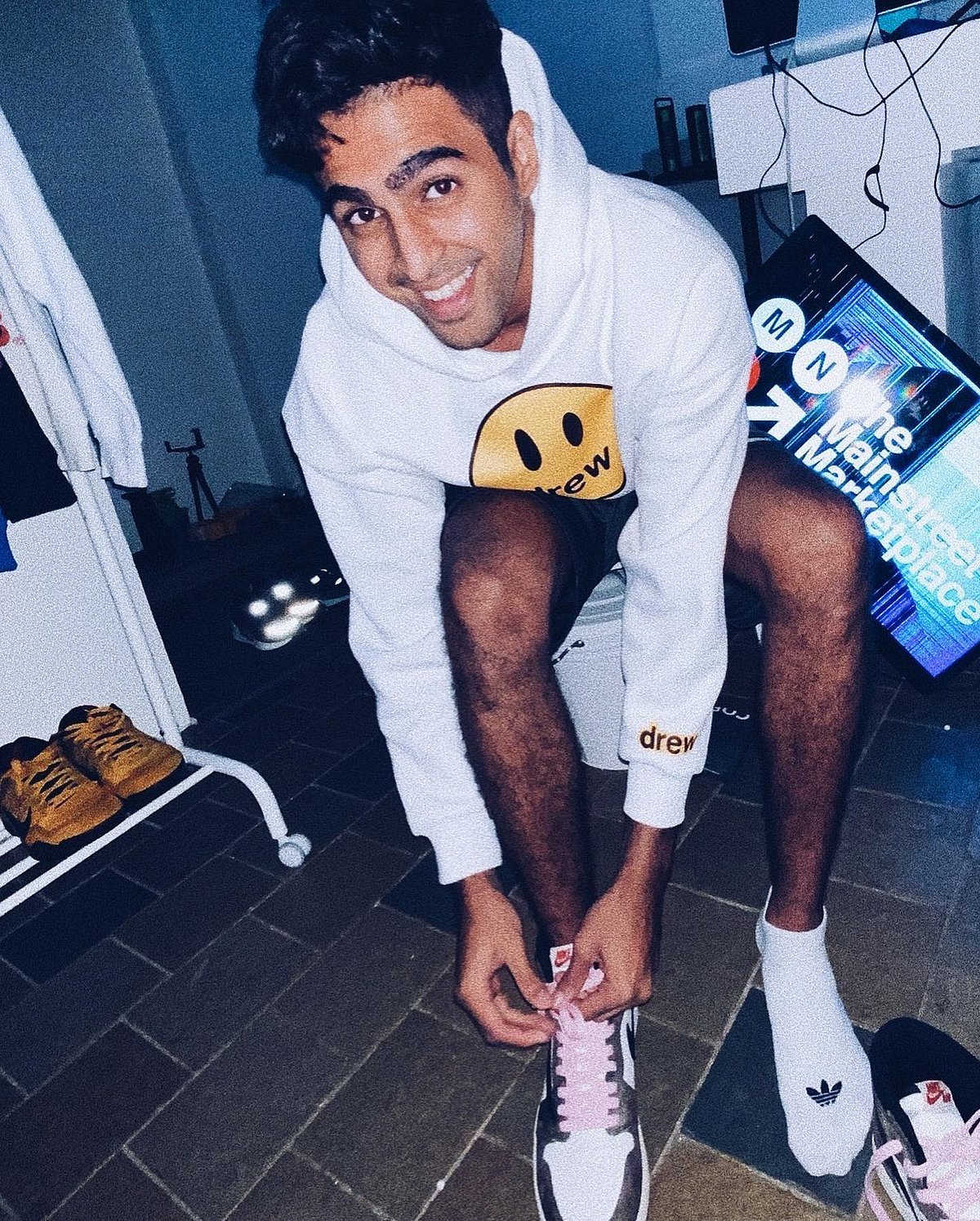 Vedant Lamba is here not just to sell shoes, but to immerse you in the ...