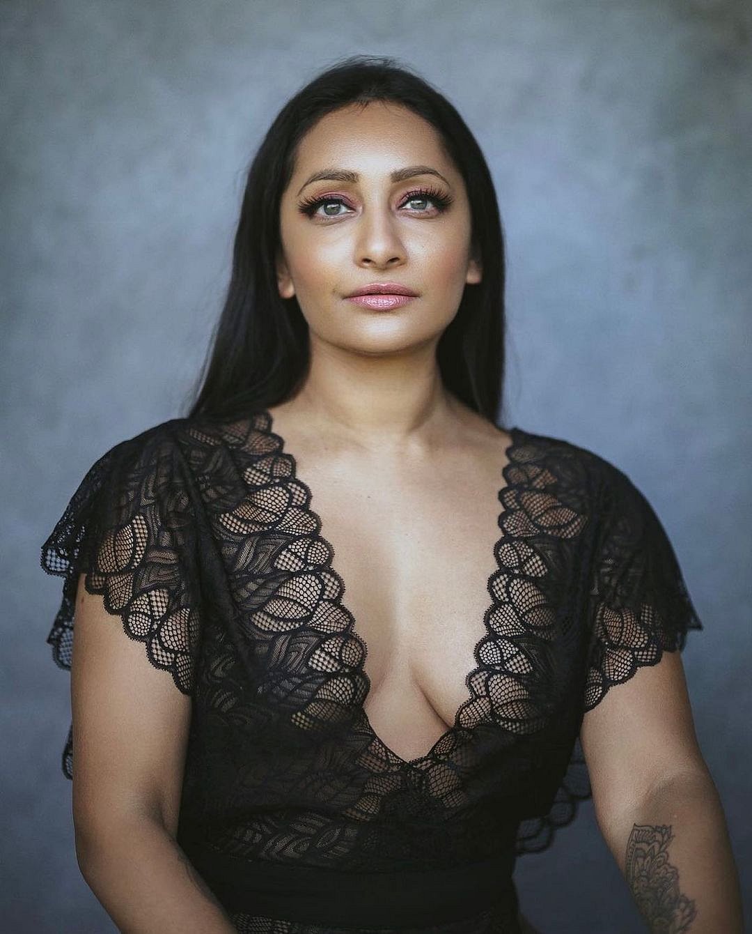 How can powerlifting empower women?