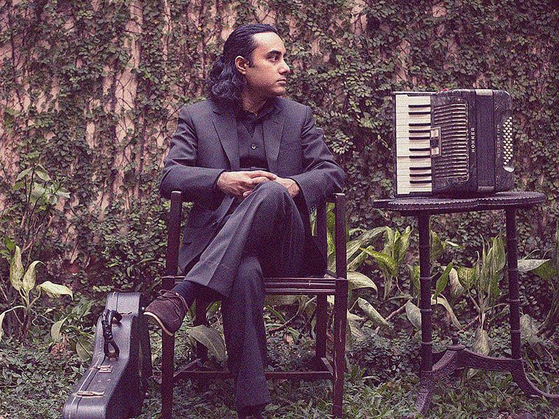 Latest on Auto, Entertainment, Gaming & Tech & Living