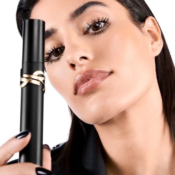 Tired of False Eyelashes Falling? Try These 7 Mascaras Instead | The ...