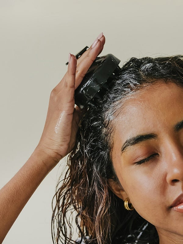 Here's How to Take Care of Your Curls in Humid Weather | The Established