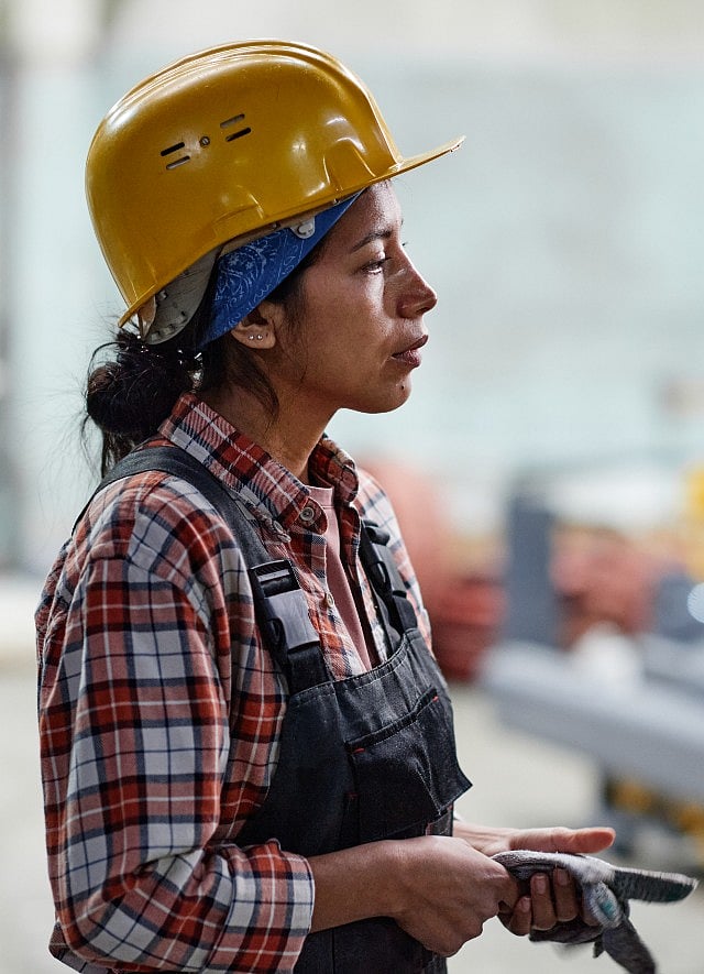 The Unseen Struggles of India’s Female Gig Workers | The Established