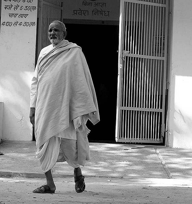 Youngest Son Of Neeb Karoli Baba, Dharm Narayan Passes Away