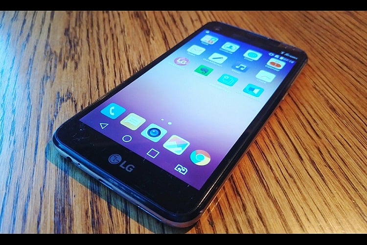 LG X Screen Review: Smartphone that offers more than just two screens