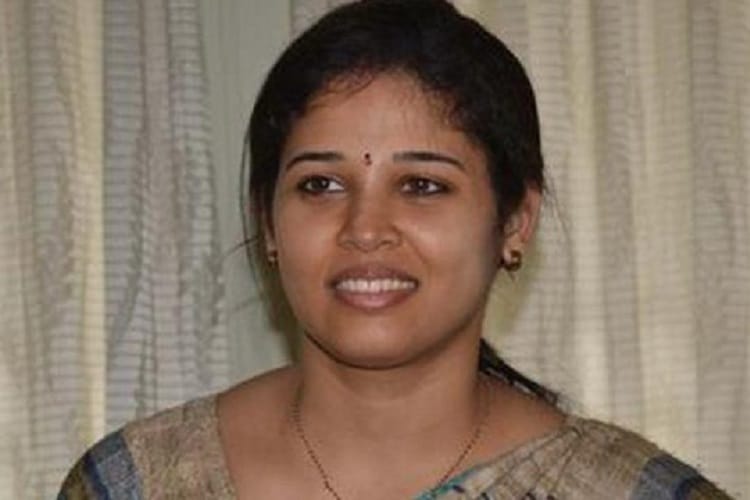 Karnataka govt withdraws transfer of Hassan DC Rohini Sindhuri and 4 ...