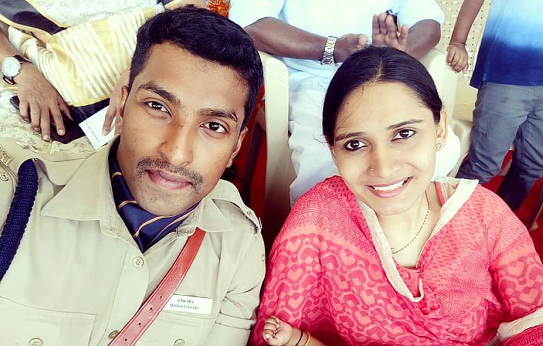 Munnabhai IPS: Officer caught cheating in UPSC exam, wife booked for ...