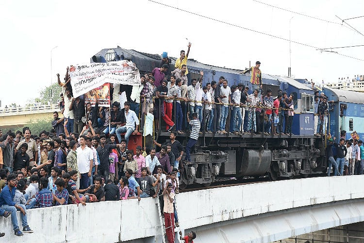 Jallikattu protests: Thousands of train passengers face inconvenience in TN