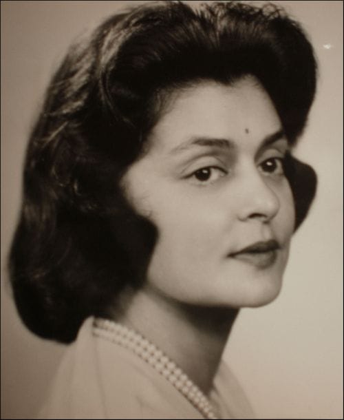 Maharani Gayatri Devi Death Anniversary: Why was Rajamata arrested ...