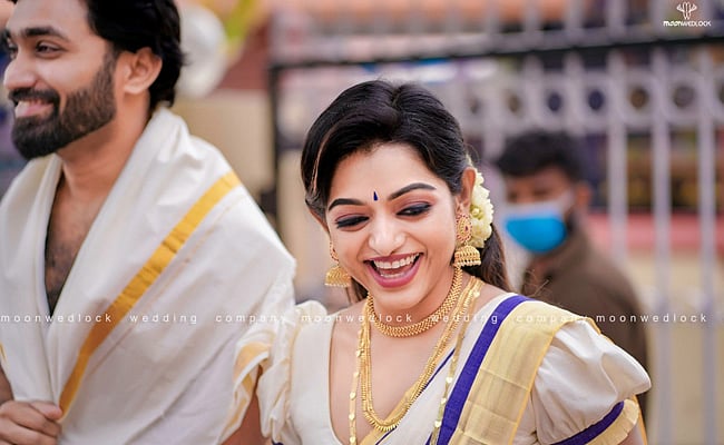 Malayalam Tv Anchor Meera