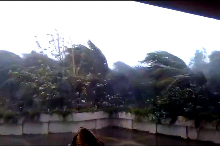 Cyclone Fani makes landfall in Odisha, 3 naval ships on standby with relief