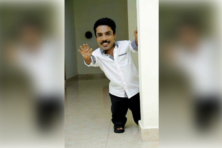 Actor-director Guinness Pakru creates a new record