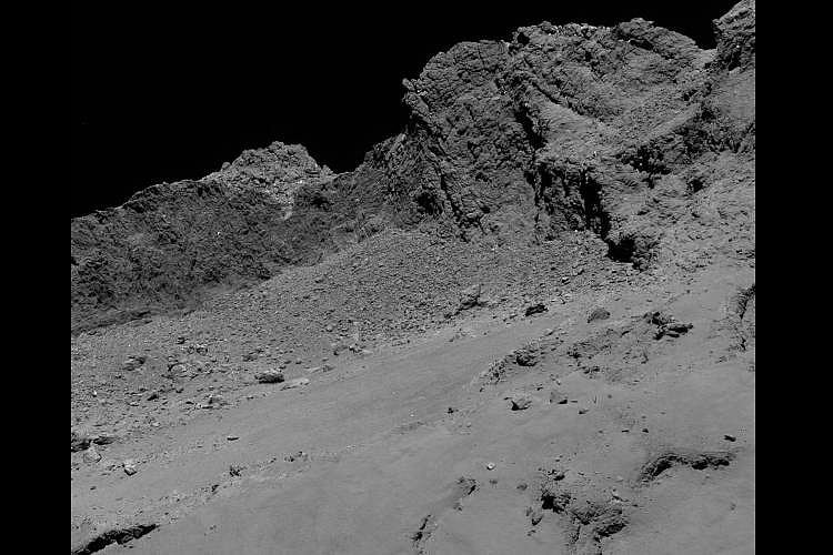 Rosetta says goodbye: Spacecraft captures stunning final photos of ...