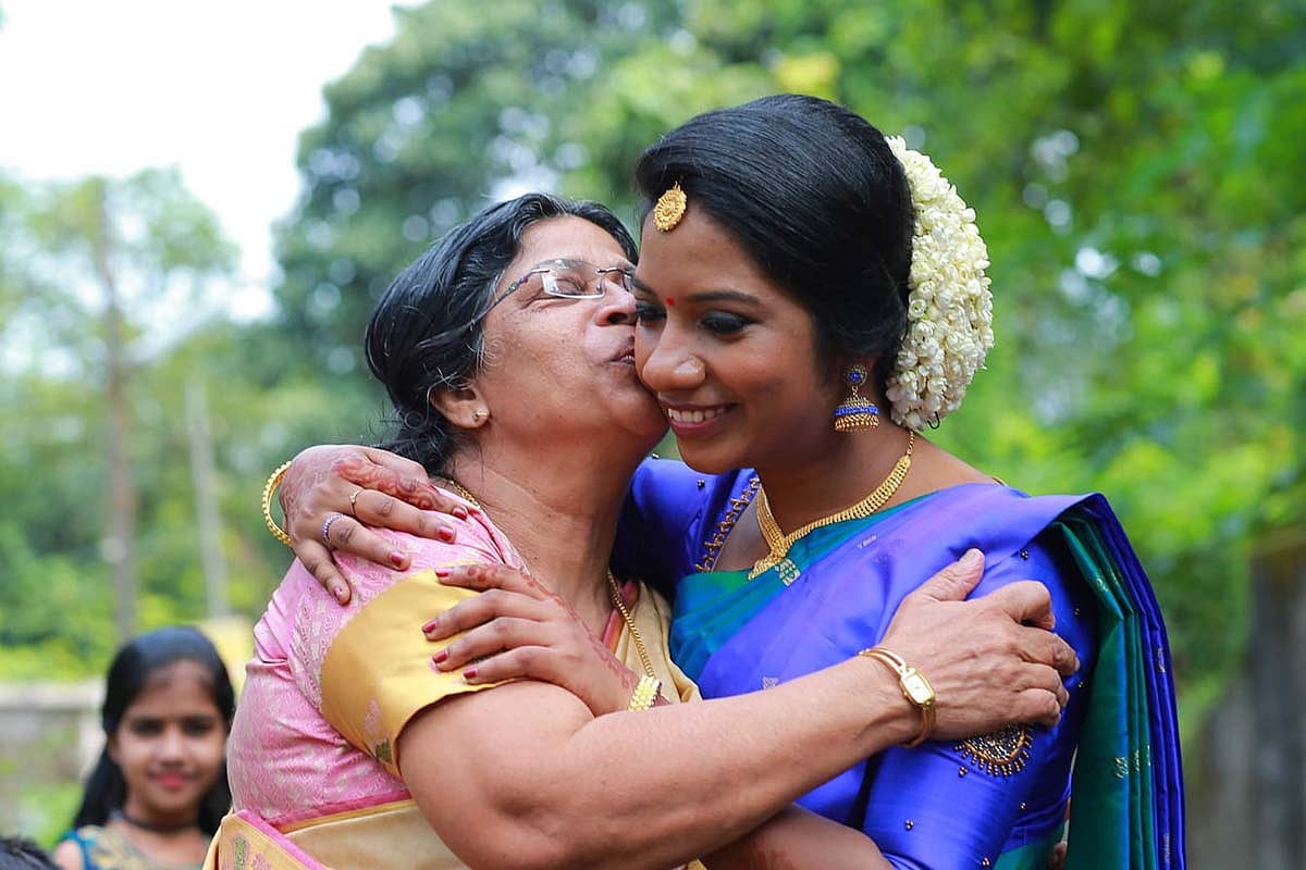 In moving post, IAS officer pays tribute to mom who toiled for family ...