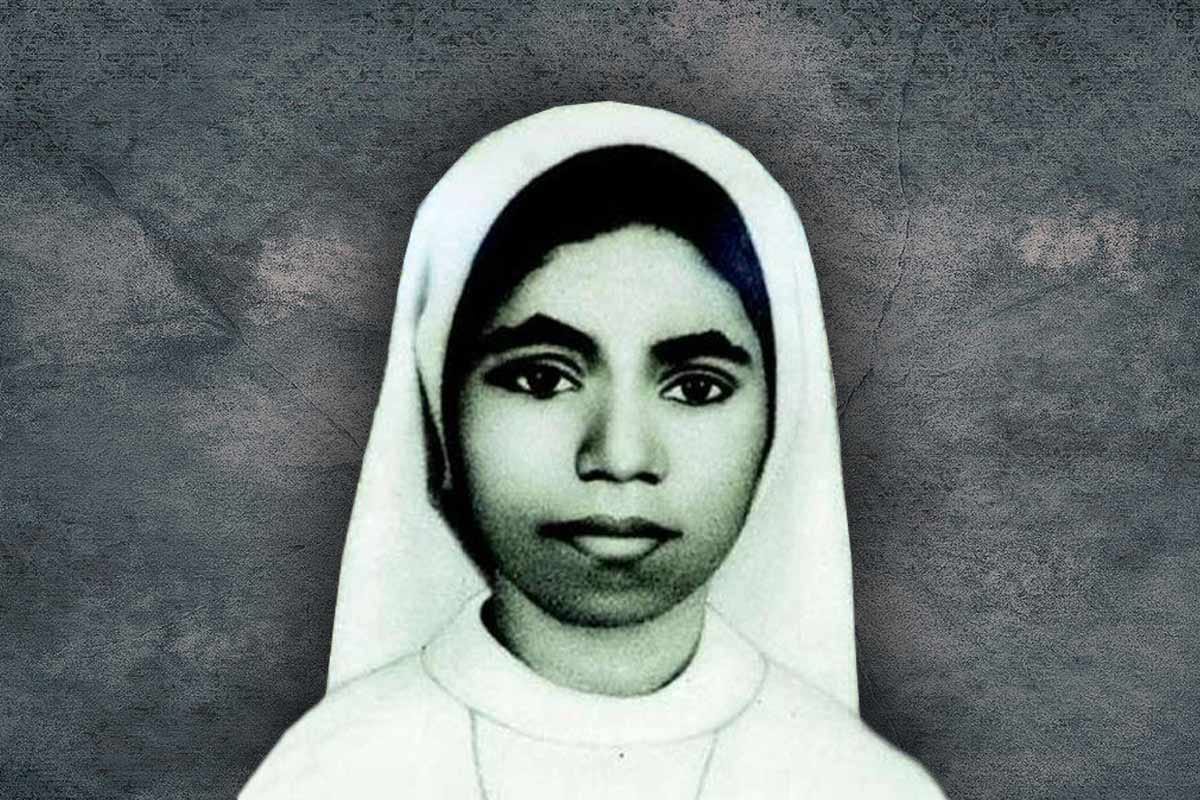 'Nail marks, head injury, former thief’s statements': What the Abhaya ...