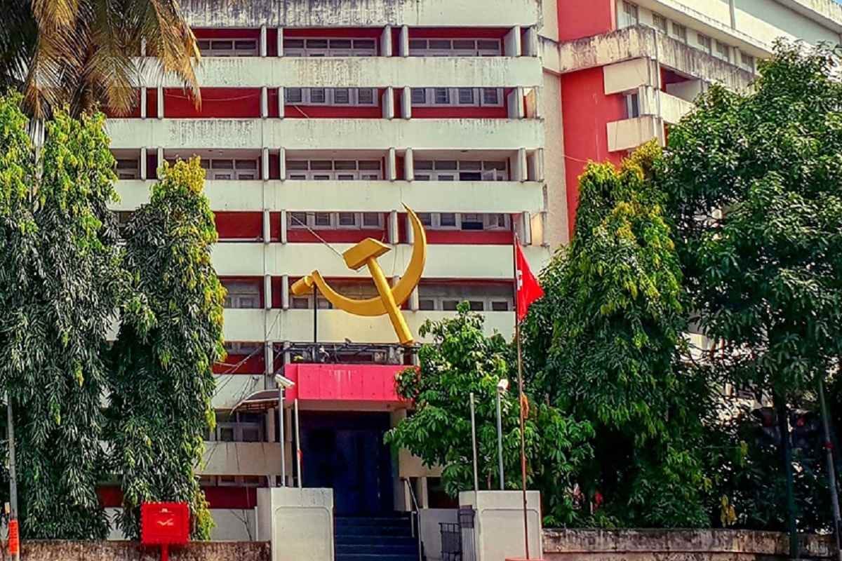Explosives hurled at CPI(M) party headquarters in Thiruvananthapuram