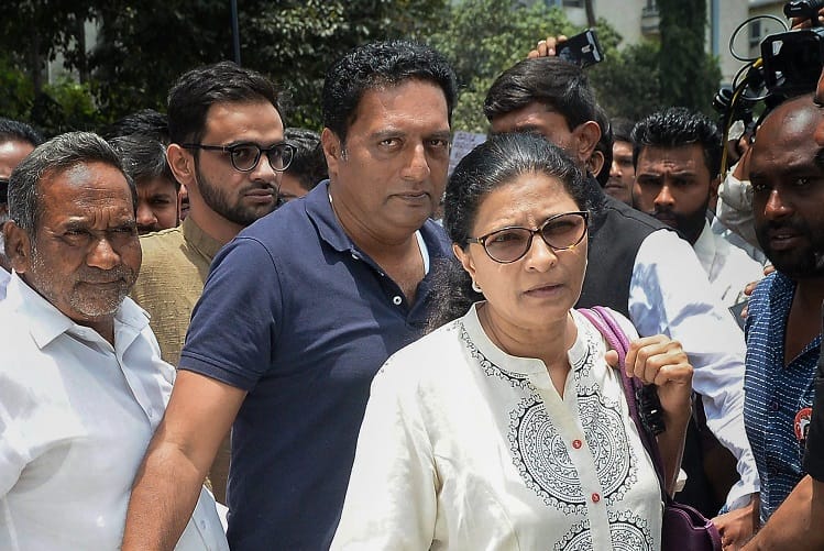 ‘Immersed and surrounded by her’: Kavitha Lankesh pays tribute to Gauri ...