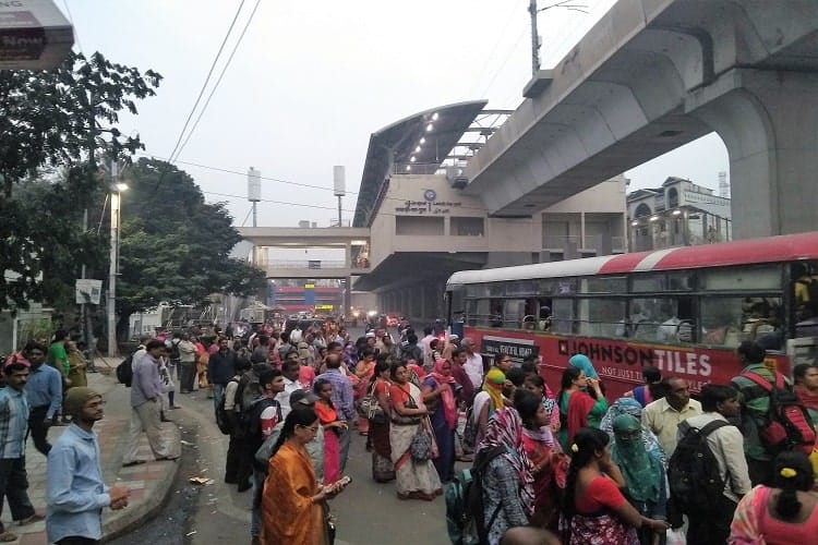 Is Lakdi-ka-pul, one of Hyderabad’s busiest areas, pedestrian-friendly?