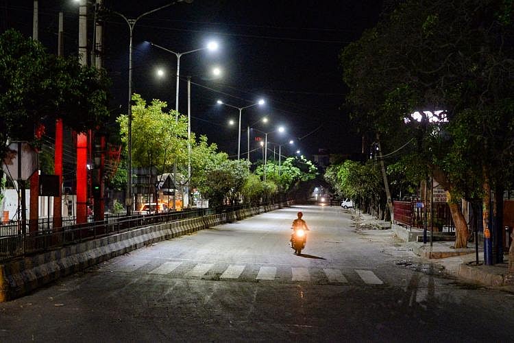 Night curfew to be from 9 pm to 5 am across Karnataka: New COVID-19 ...