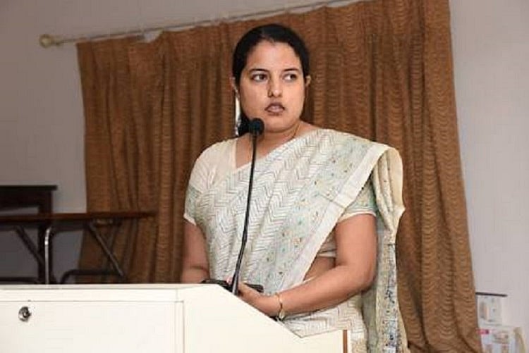 Election Commission replaces Hassan Deputy Commissioner on BJP MLA's ...