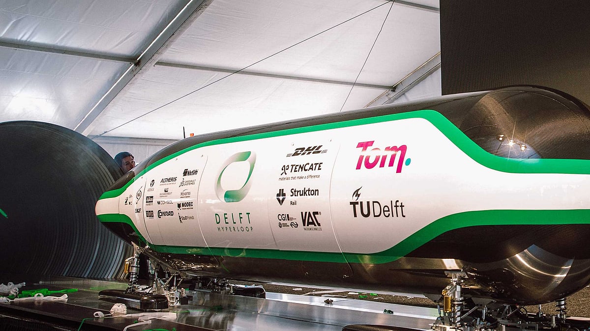 DHL Carries Delft Hyperloop to California for Test