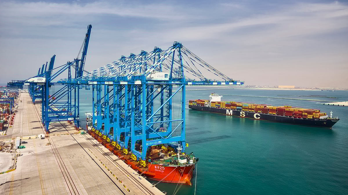 Khalifa Port Container Terminal Receives Five New STS Cranes