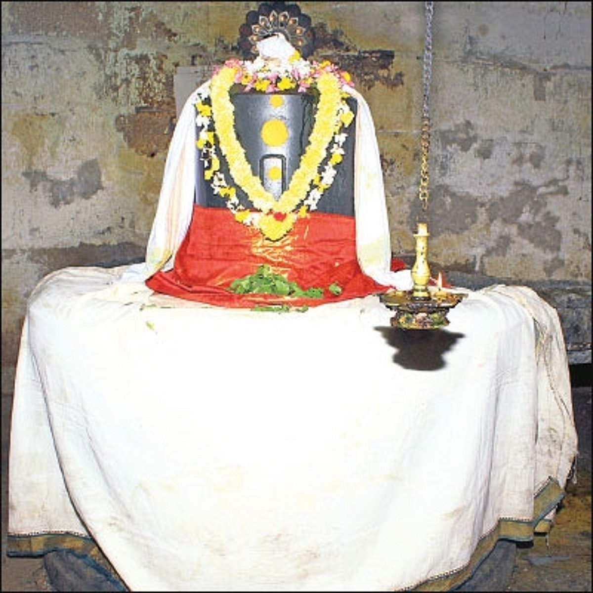 Sakthi Vikatan - 28 March 2017 - ஆலயம் தேடுவோம் - மாதேவி வழிபட்ட ...