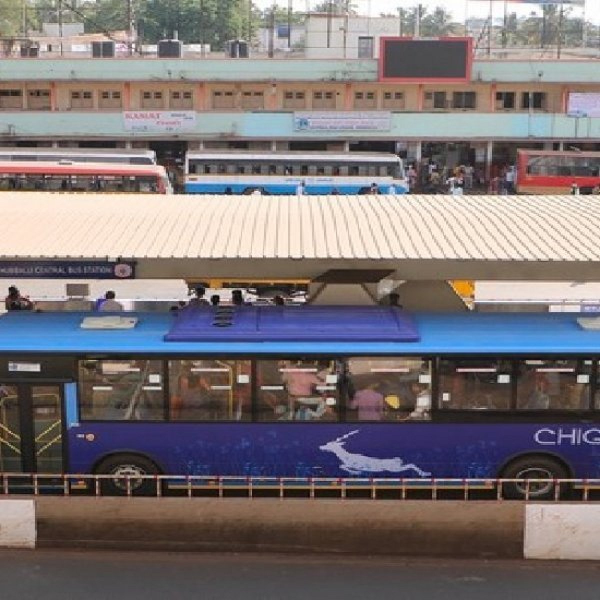 ஹூப்ளி மக்களின் மனம் கவர்ந்த `சிகாரி’ பஸ்... சென்னை அண்ணா சாலைக்குத் ...