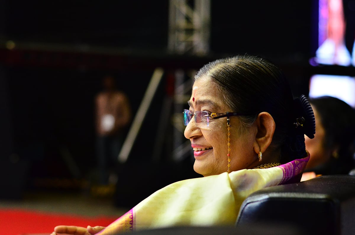 ``நித்யா மேனன் கொடுத்த அன்பு முத்தம்... எஸ்.பி.பி கொடுத்த வாக்குறுதி ...