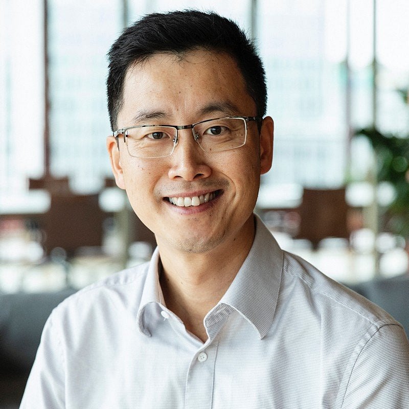 Henrik Fang Luo is the deputy general manager of Longyangxia