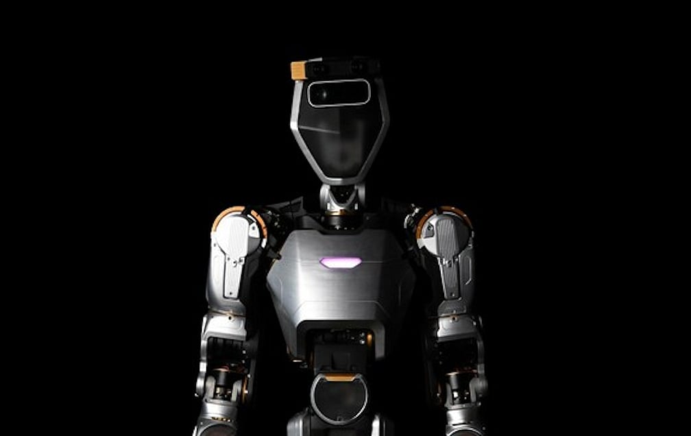 Canadian company unveils world's first AI powered humanoid robot